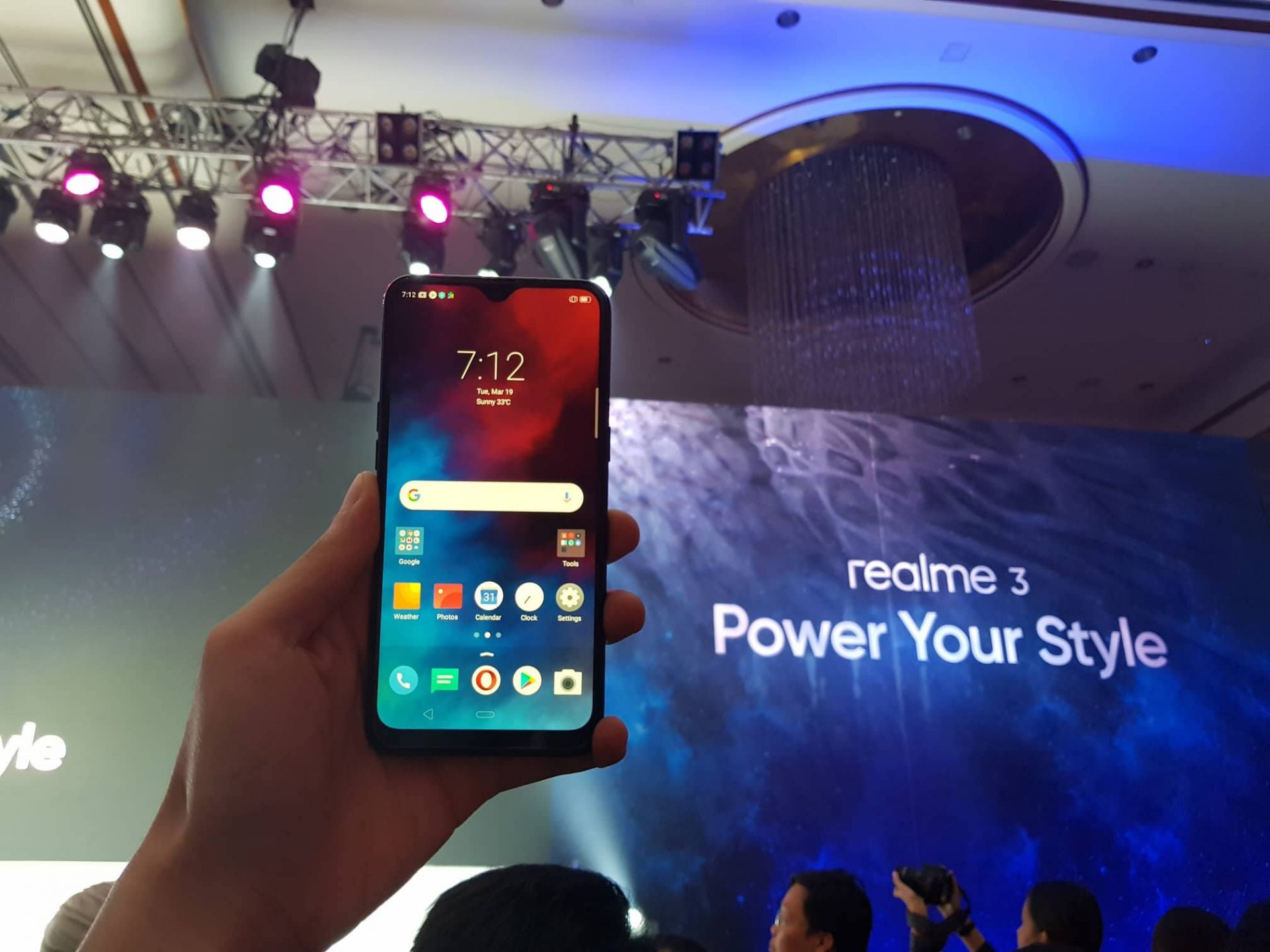 First Impressions and Price: Realme 3 - UnGeek