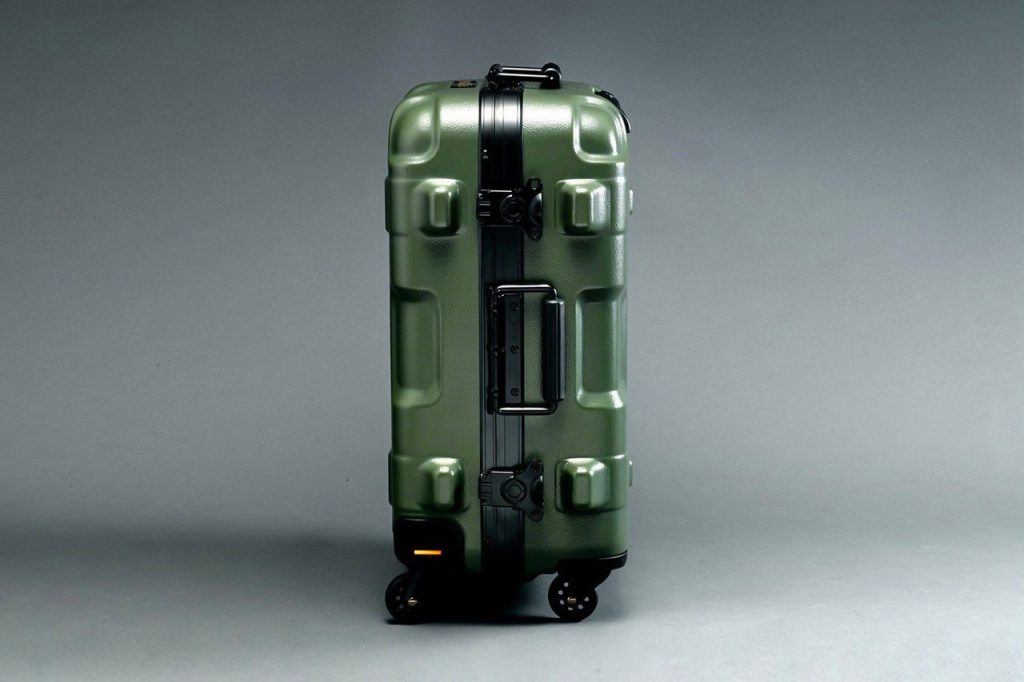 These Mobile Suit Gundam-inspired suitcases are must-have travel ...