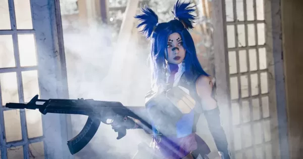 Check out this official Neon cosplay from Filipino cosplayer, Charess