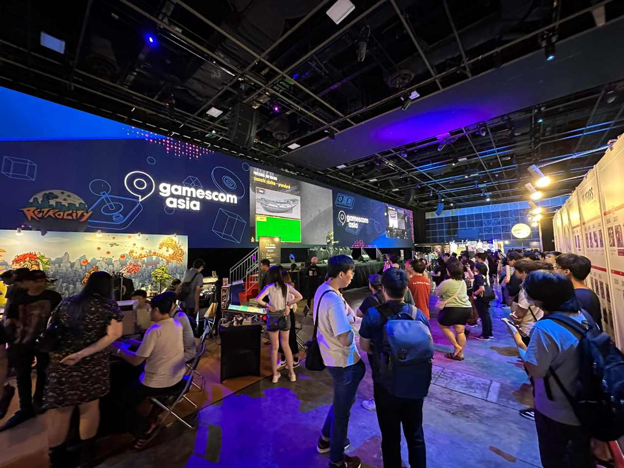 Day 3 of gamescom asia 2023 | Public access, monster hunting, cosplays ...