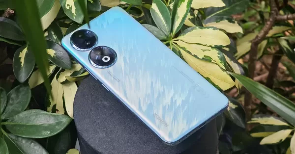 Limited edition HONOR 90 5G in Peacock Blue launches in the Philippines ...