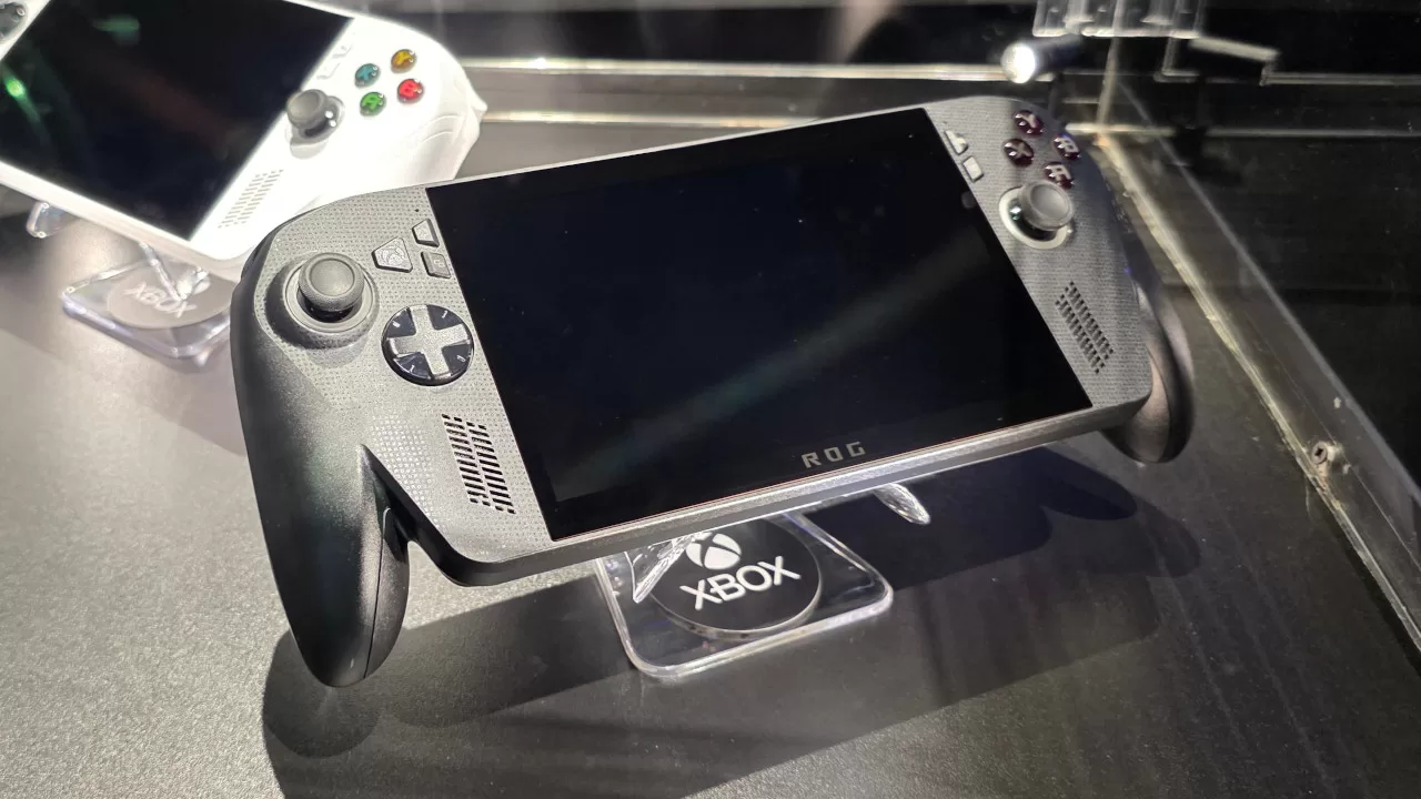 ROG Xbox Ally X Hands-on | The Xbox-Branded Handheld has Big Potential
