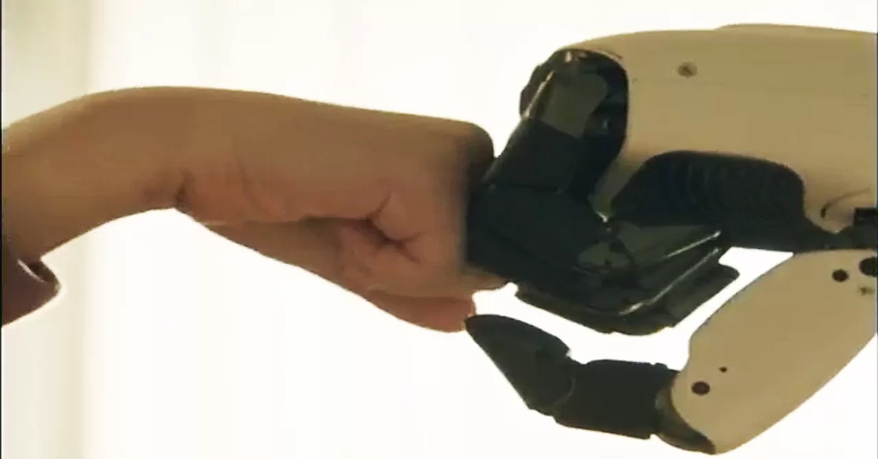 LG CLOiD home robot revealed at CES 2026 - UnGeek
